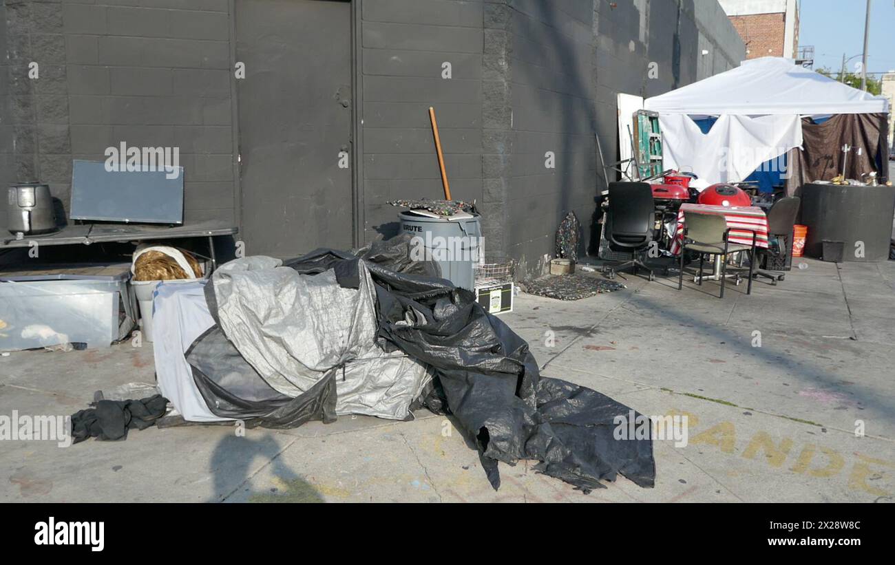 Los Angeles, California, USA 19th April 2024 Homeless Tents Camps on ...
