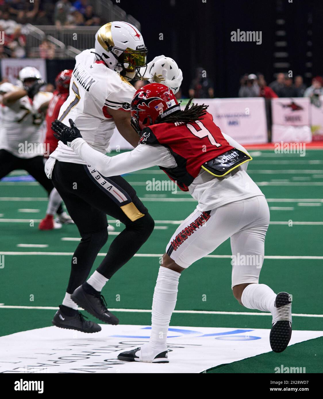 Overely hi-res stock photography and images - Alamy