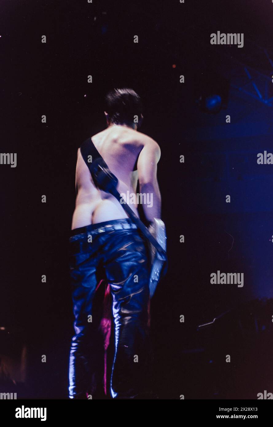 System of a down 2002 hi-res stock photography and images - Alamy