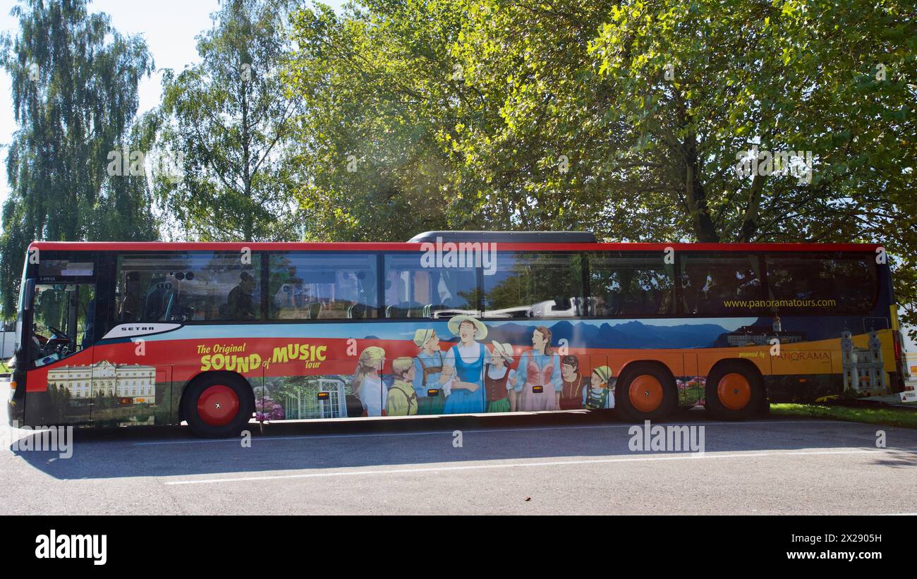 Alps austria bus bus hi-res stock photography and images - Alamy
