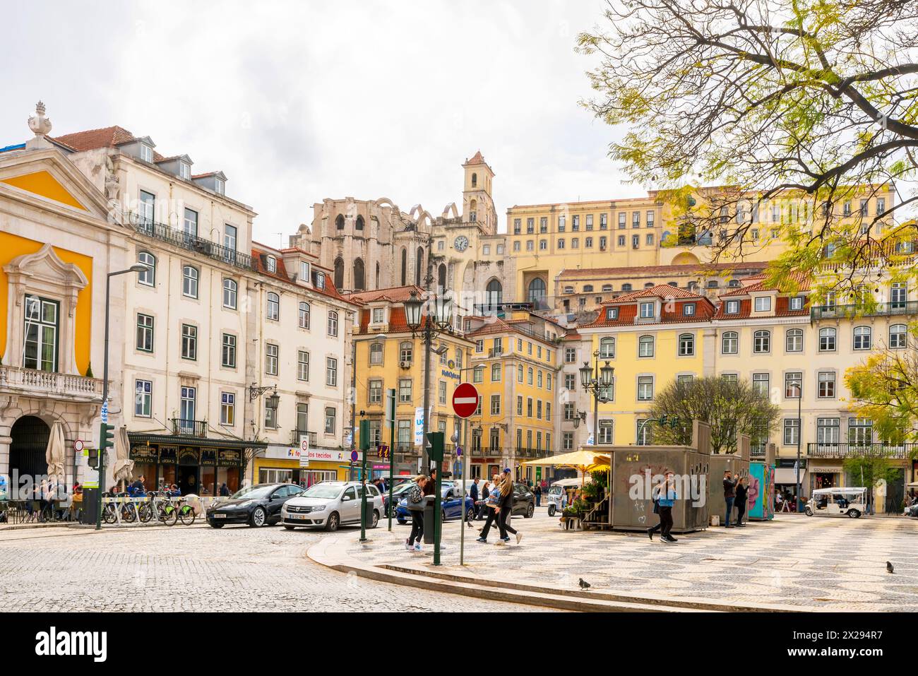 Piazza dom pedro iv hi-res stock photography and images - Alamy