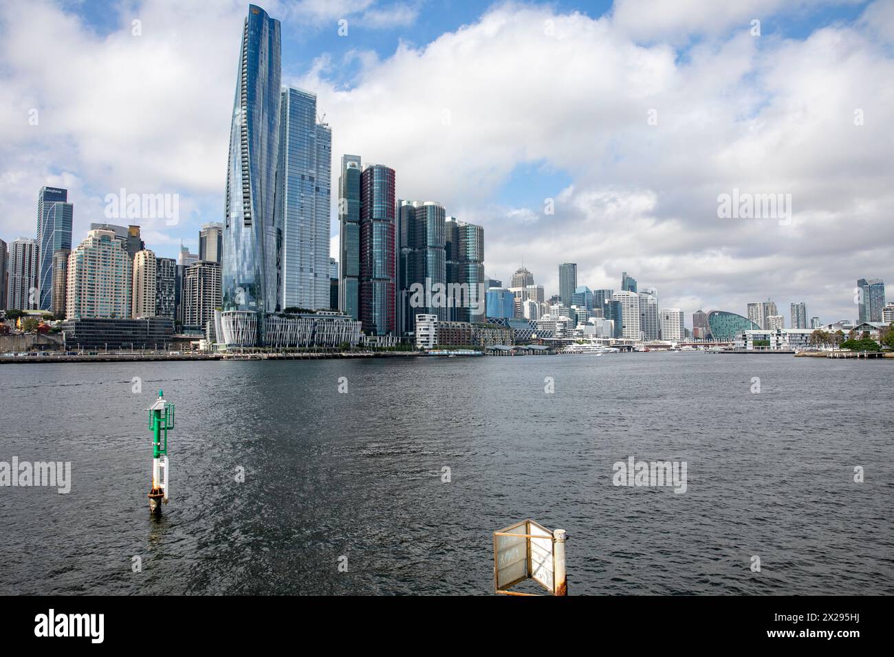International towers buildings barangaroo hi-res stock photography and ...