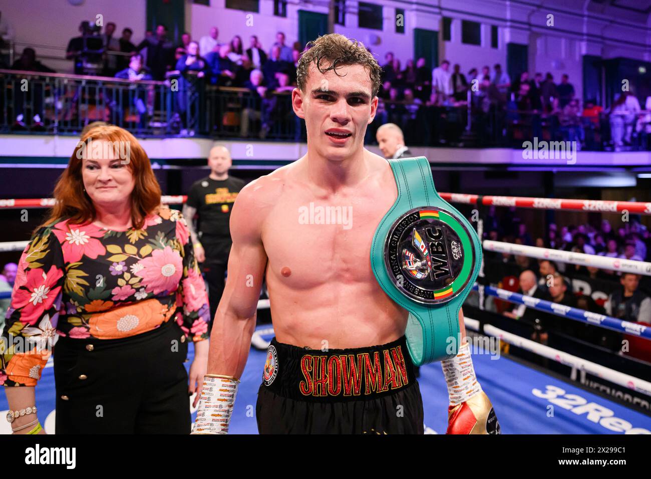 LONDON, UNITED KINGDOM. 20 Apr, 2024. Henry Turner vs Maykol Mendoza ...