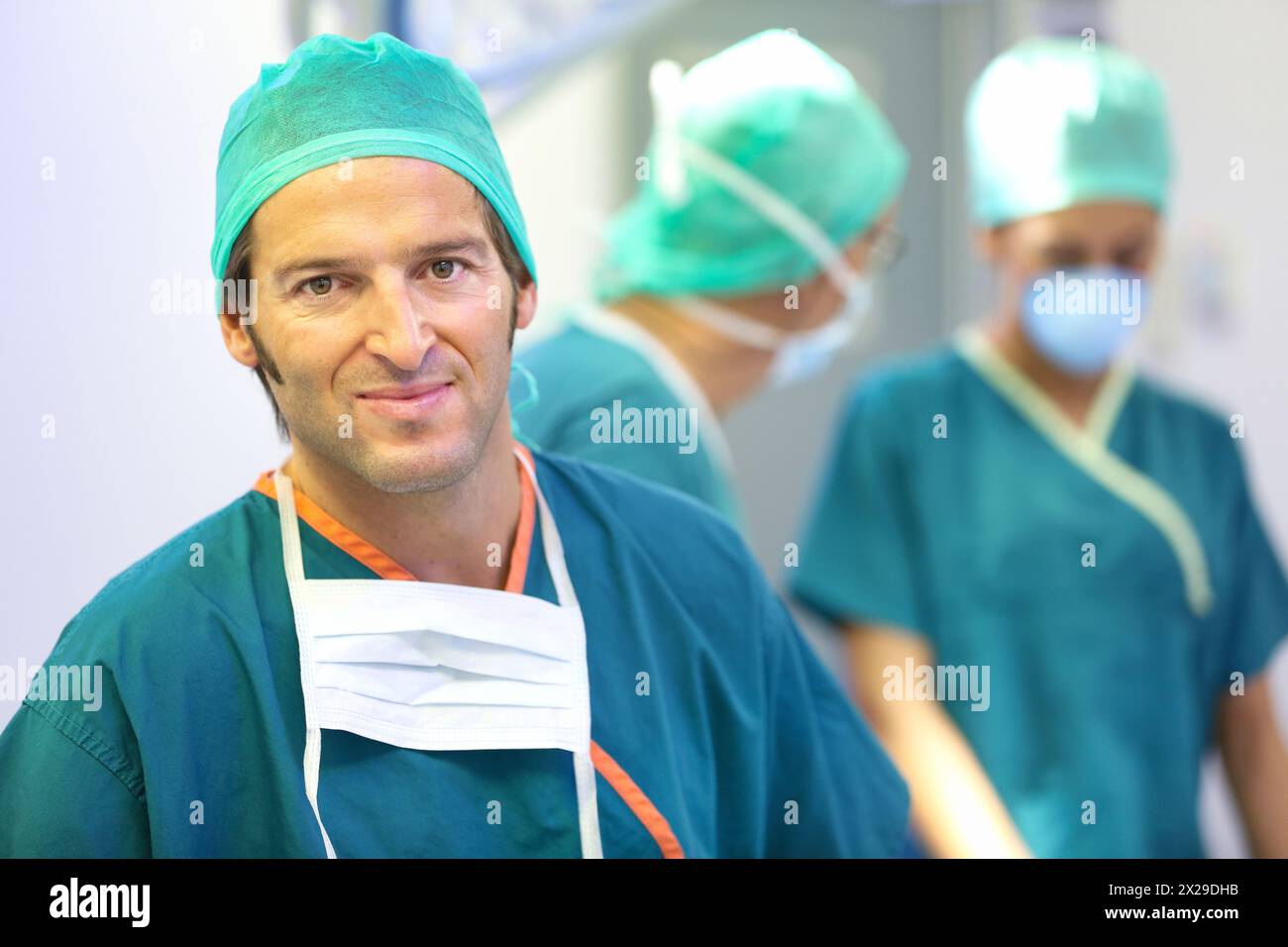 Surgeon, Surgery, Operating room, Onkologikoa Hospital, Oncology ...