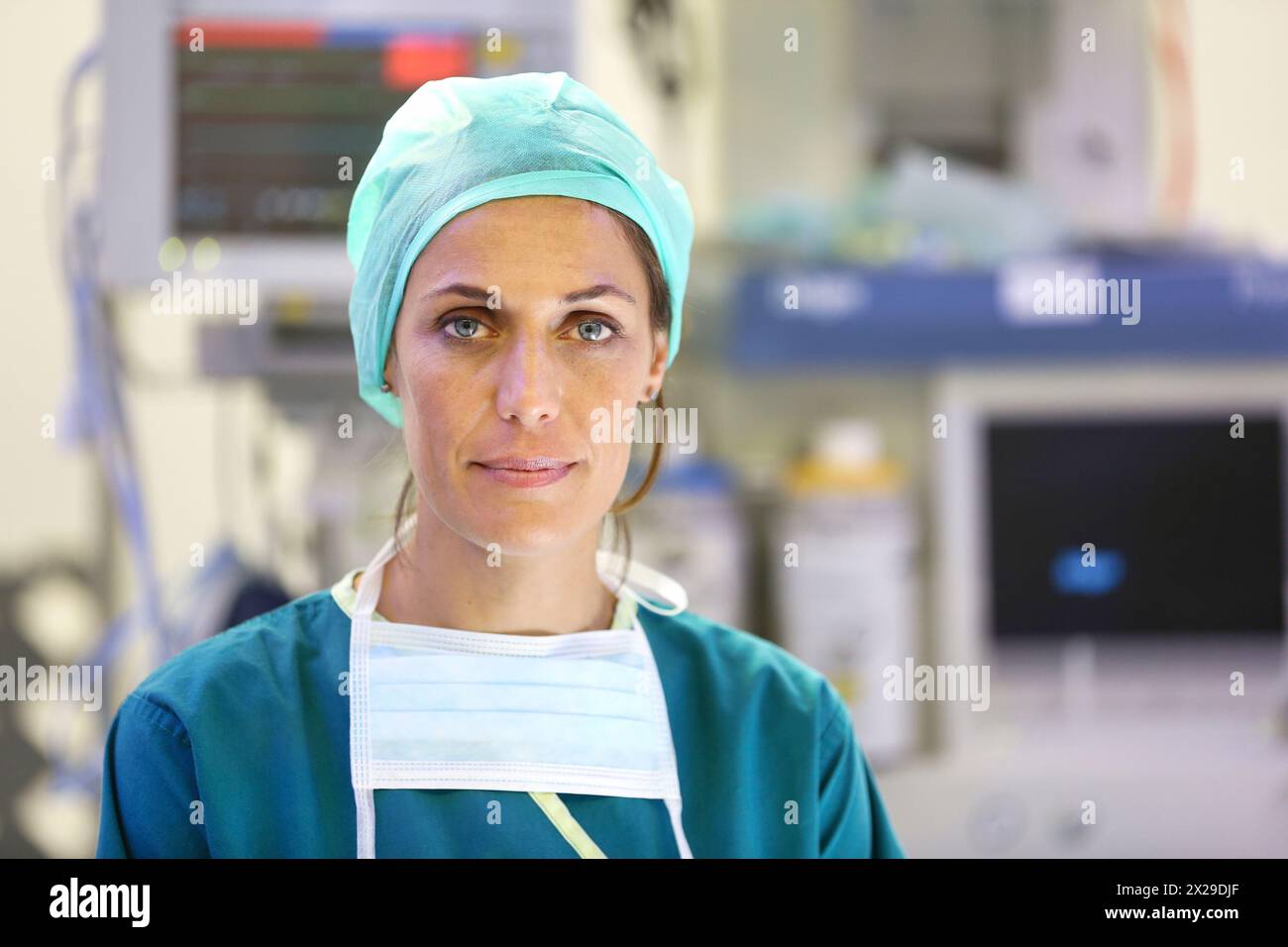 Surgeon, Surgery, Operating room, Onkologikoa Hospital, Oncology ...