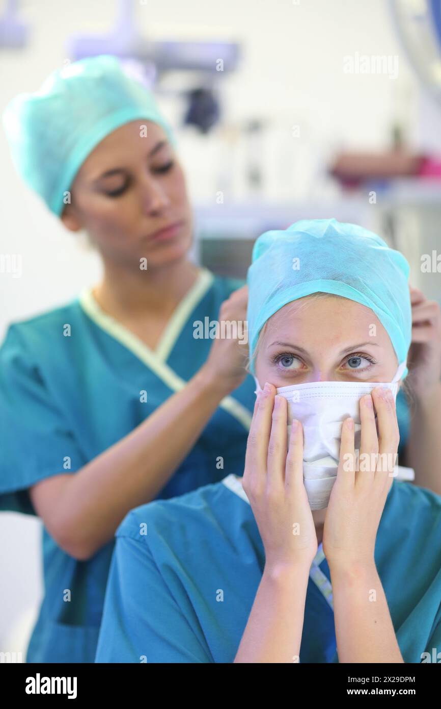 Surgeon, Surgery, Operating room, Onkologikoa Hospital, Oncology ...