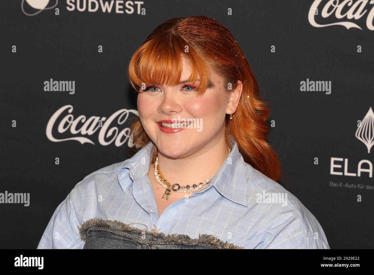Radio Regenbogen Award 2024 Deutsche Sängerin LOI Leonie Greiner auf ...