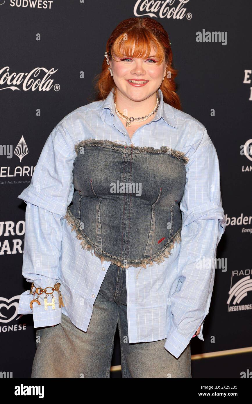 Radio Regenbogen Award 2024 Deutsche Sängerin LOI Leonie Greiner auf ...