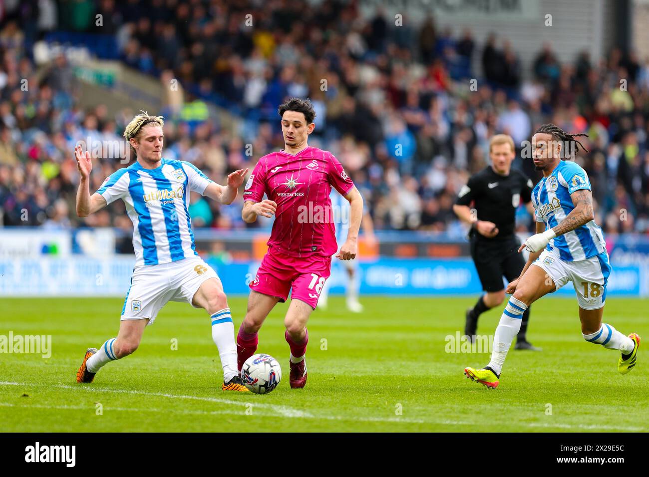 John Smith's Stadium, Huddersfield, England - 20th April 2024 Charlie ...