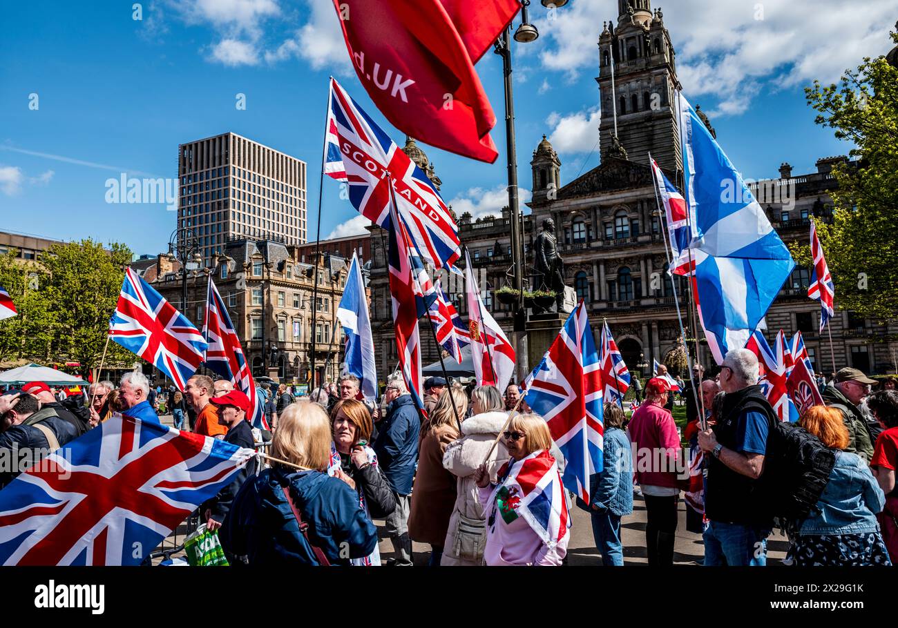 Anti-independence demonstration in George Square, Glasgow - 20th April ...