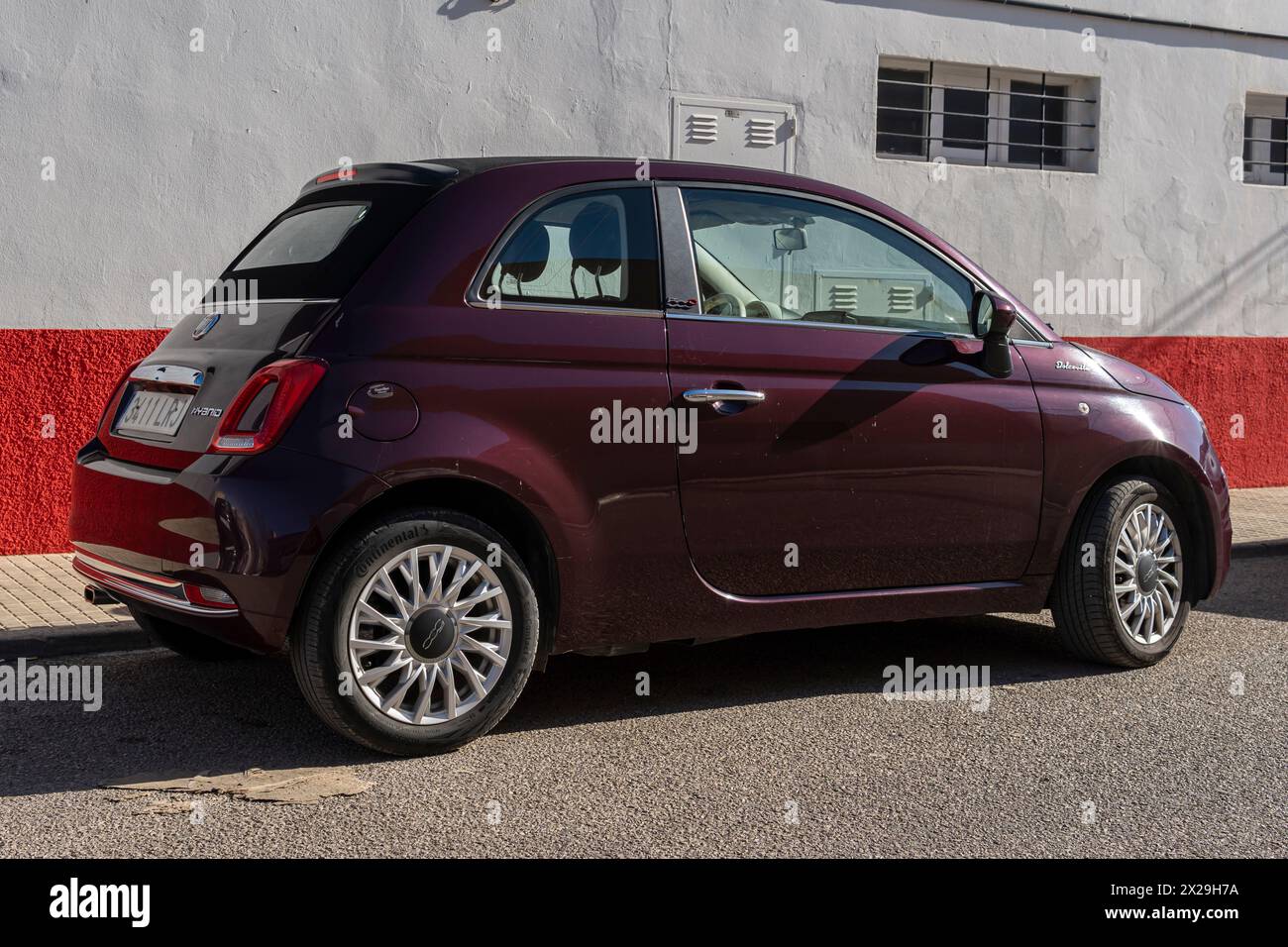 Fiat 500 electric hi-res stock photography and images - Alamy