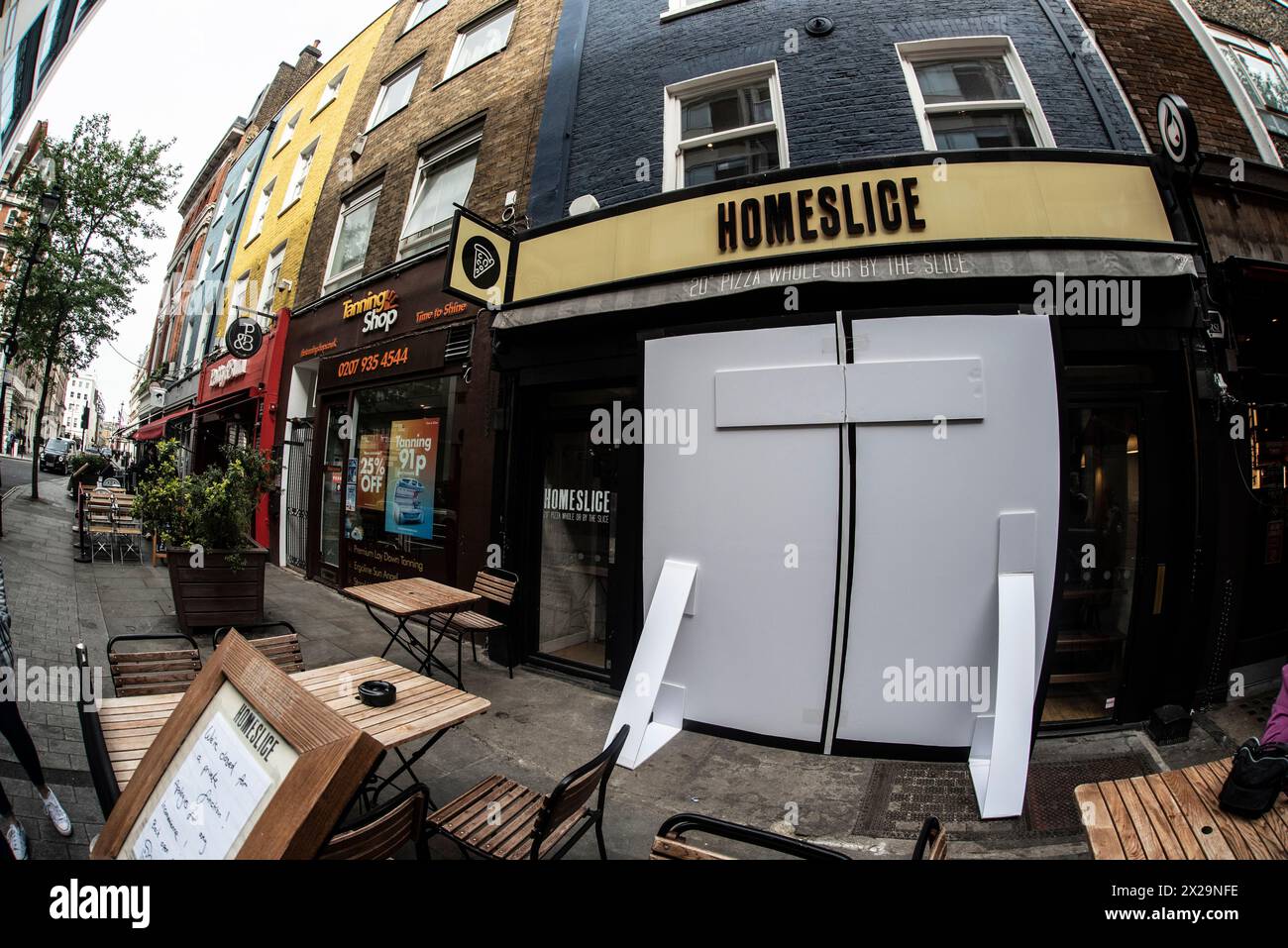 Homeslice pizza hi-res stock photography and images - Alamy