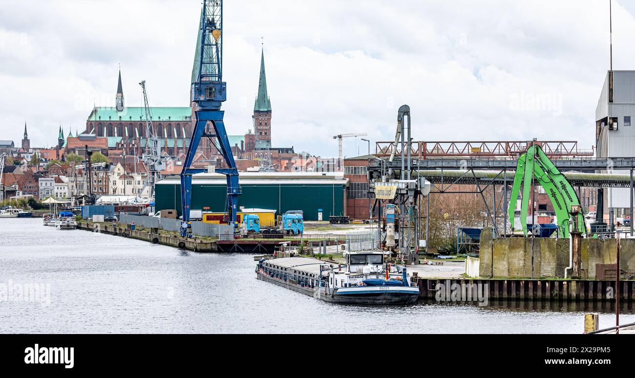 19 April 2024, Schleswig-Holstein, Lübeck: View of the port facilities ...