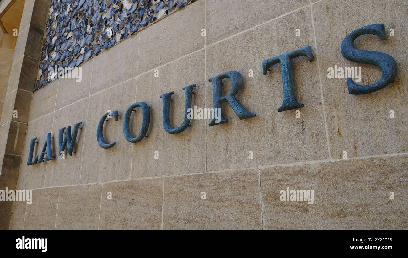 Winchester crown court hampshire hi-res stock photography and images ...