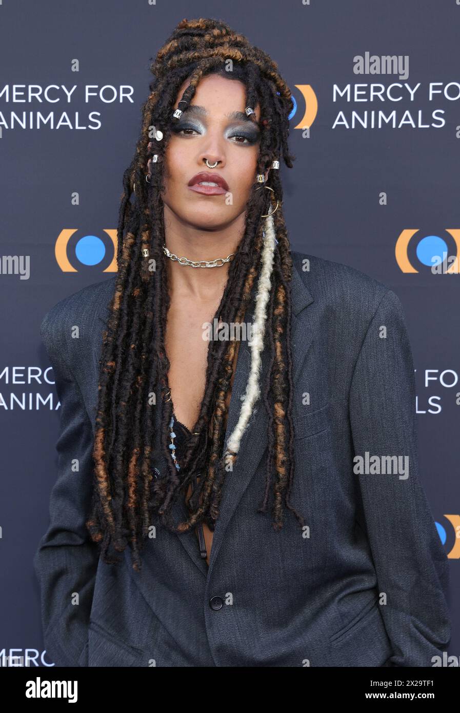 Lucy barrett hi-res stock photography and images - Alamy