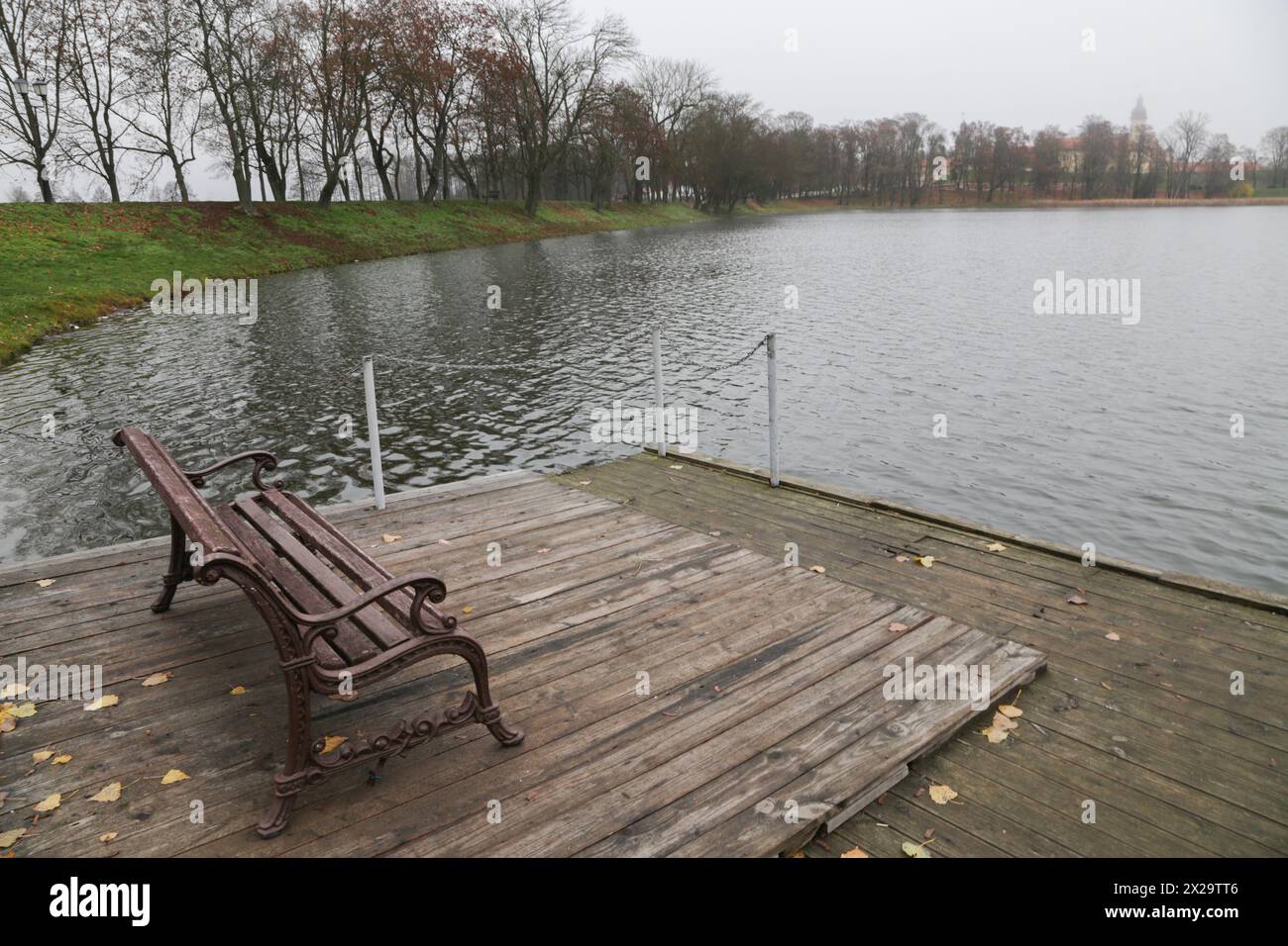 Abandoned bench river hi-res stock photography and images - Alamy