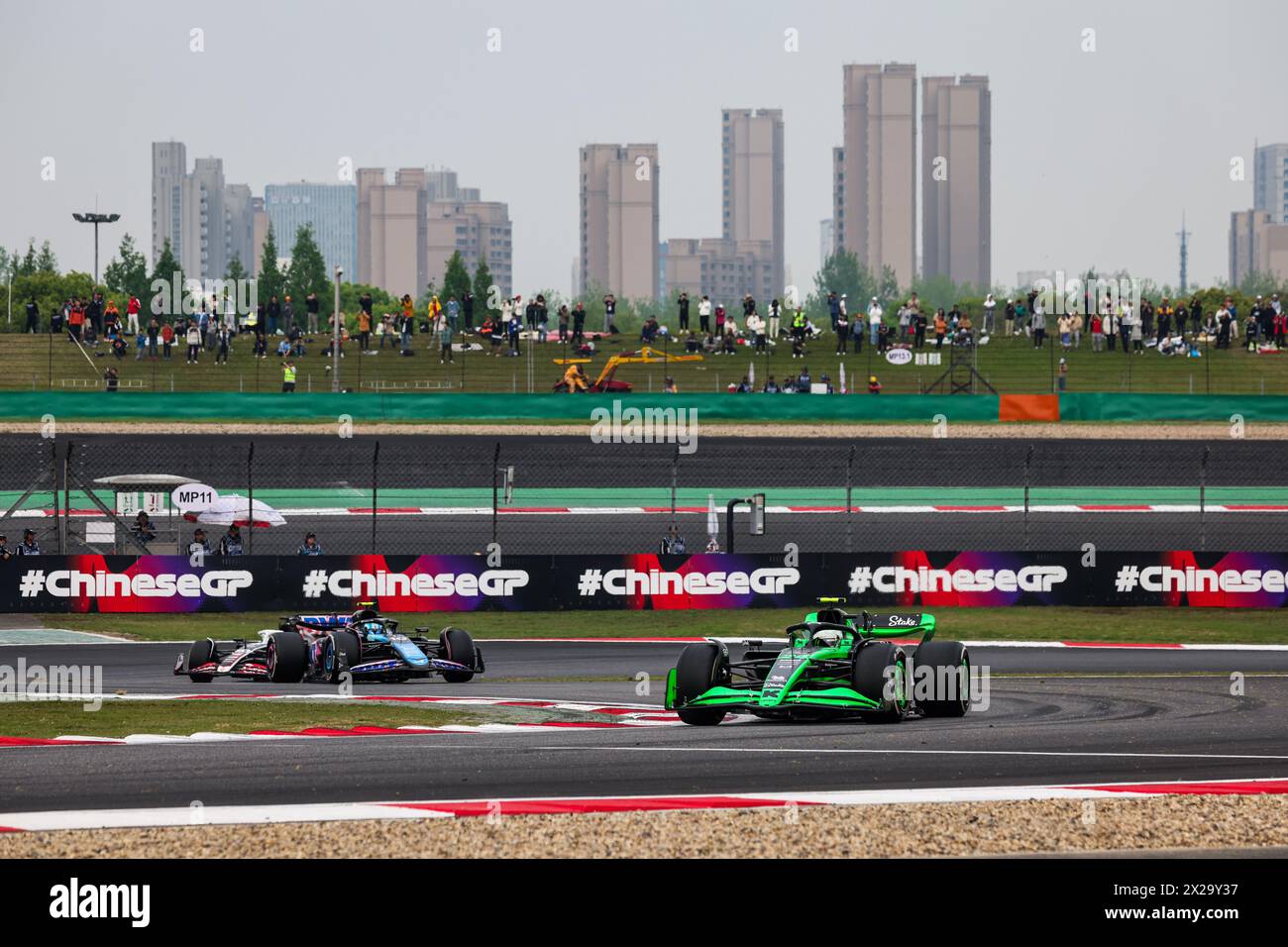 24 ZHOU Guanyu (chi), Stake F1 Team Kick Sauber C44, action during the Formula 1 Lenovo Chinese ...