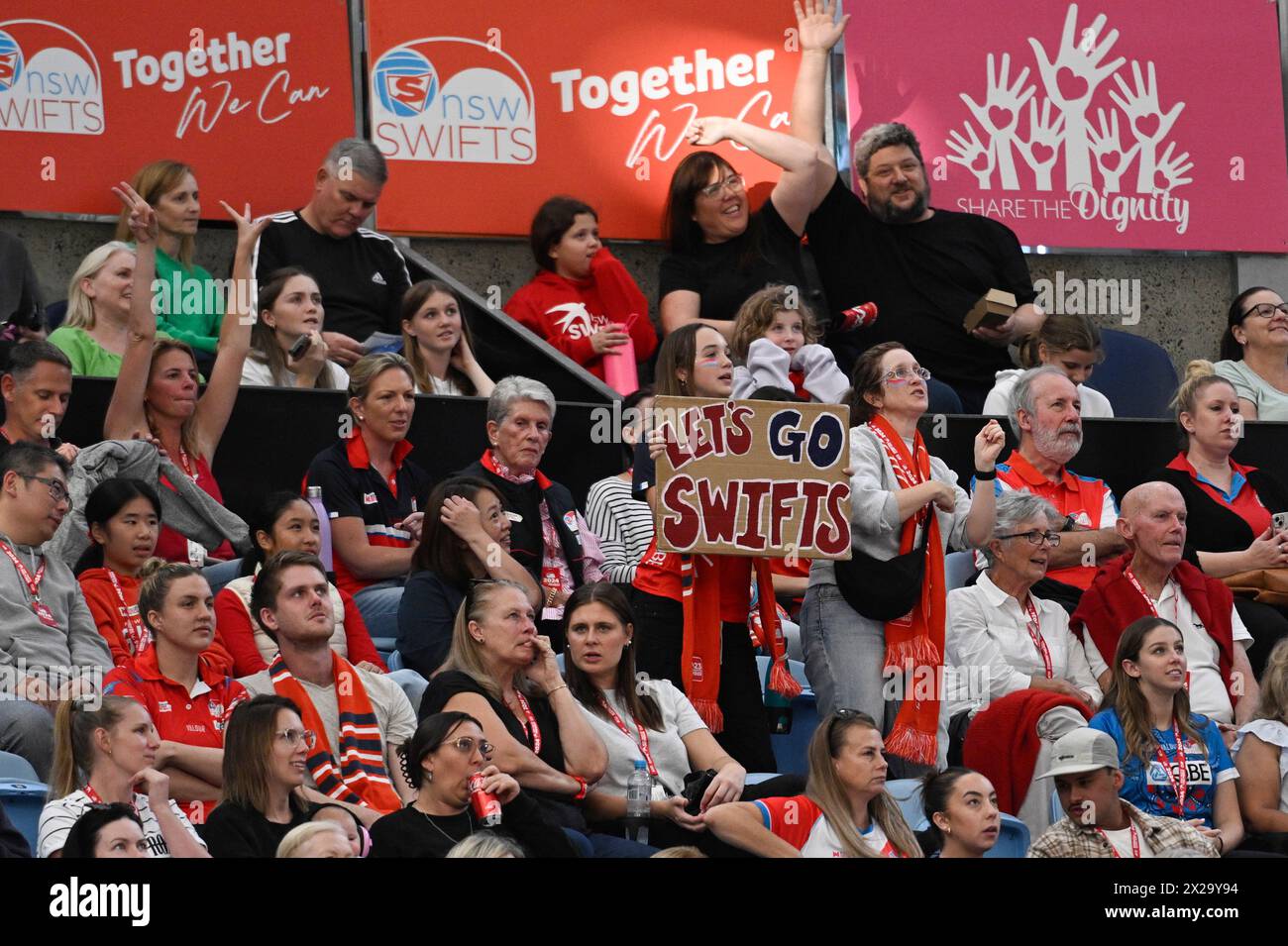 Super netball swifts mavericks hi-res stock photography and images - Alamy