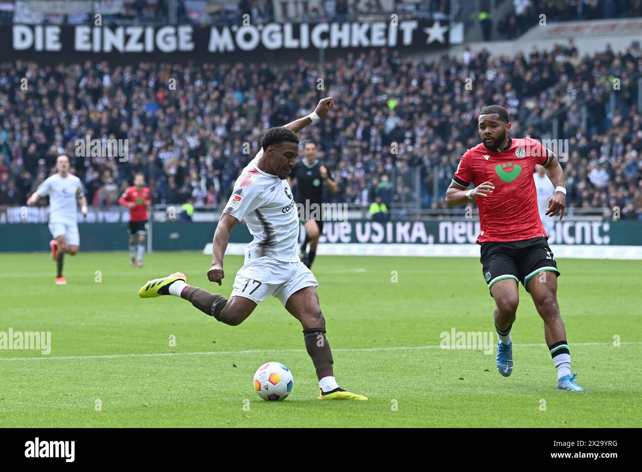 Hanover, Germany. 21st Apr, 2024. Soccer: Bundesliga 2, Hannover 96 ...