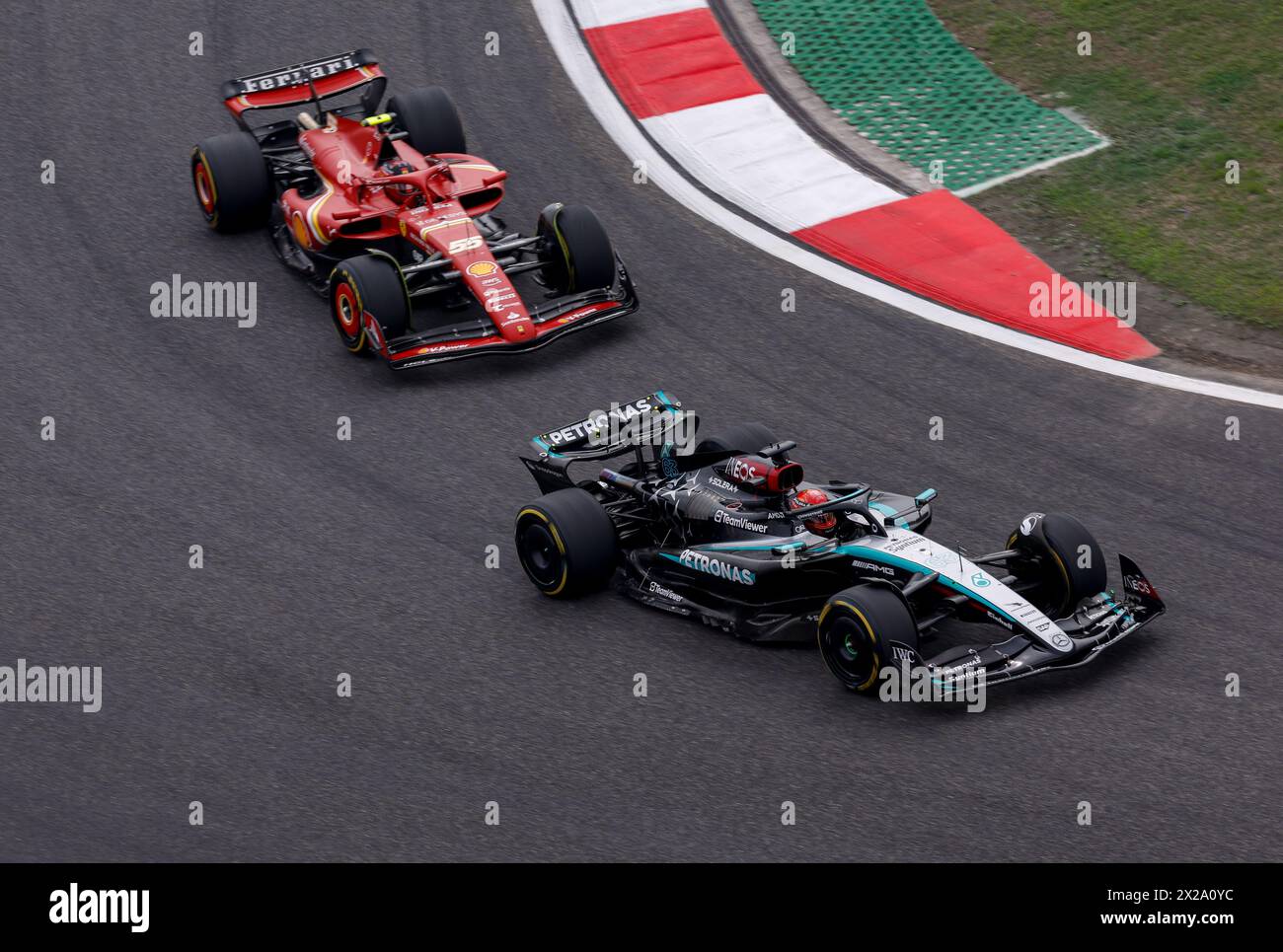 63 RUSSELL George (gbr), Mercedes AMG F1 Team W15, and 16 LECLERC ...