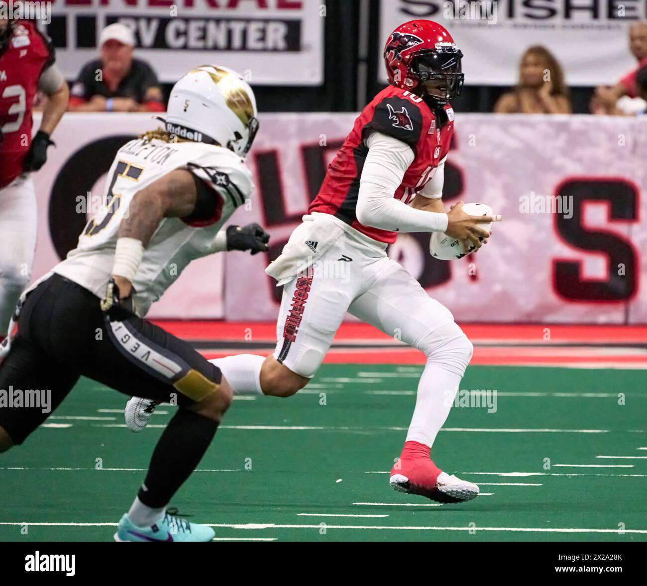 Jacksonville, Florida, USA. 20th Apr, 2024. Sharks QB Fred Payton Jr ...