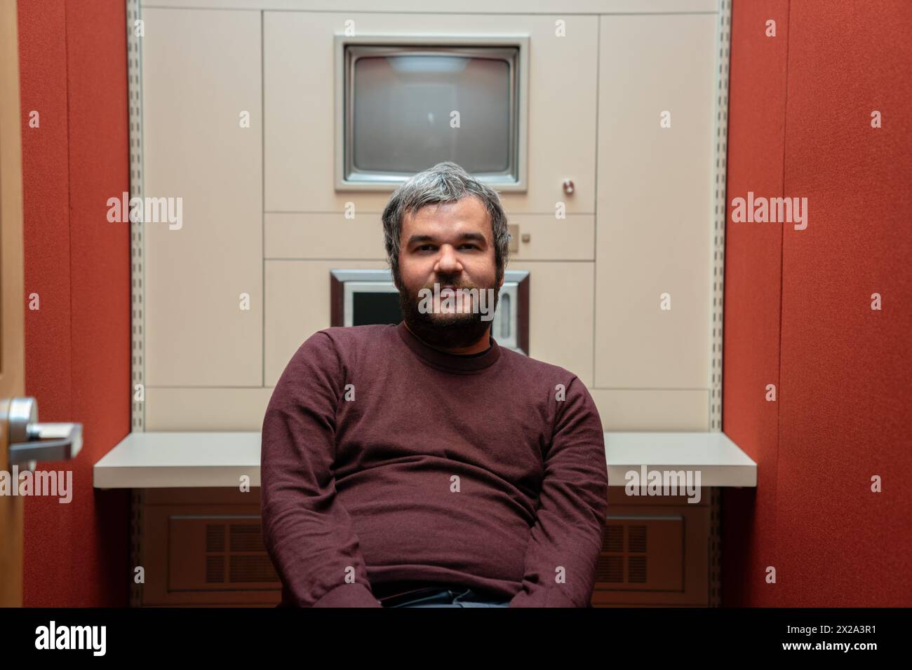 CHRISTOS NIKOU in FINGERNAILS (2023), directed by CHRISTOS NIKOU ...