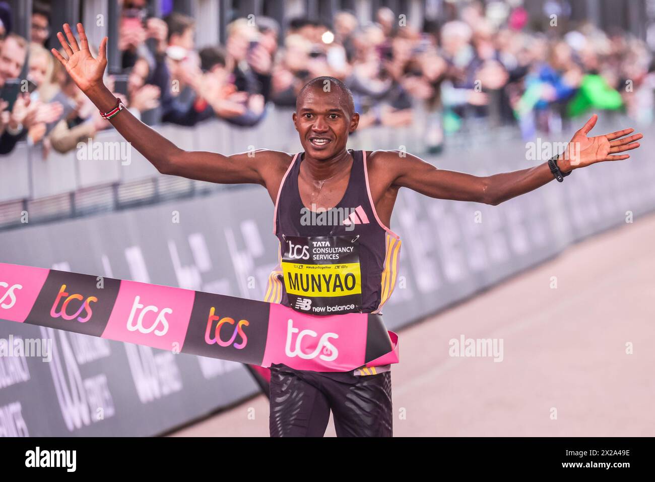 London, UK. 21st Apr, 2024. Men's race winner London, Men's race winner Alexander Mutiso Munyao ...