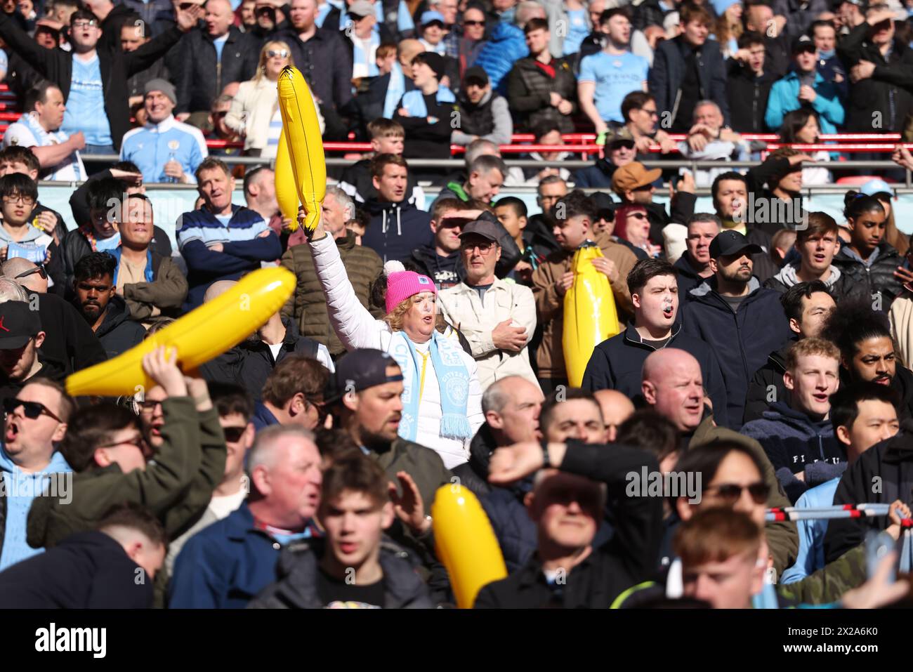 Manchester city fans bananas hi-res stock photography and images - Alamy