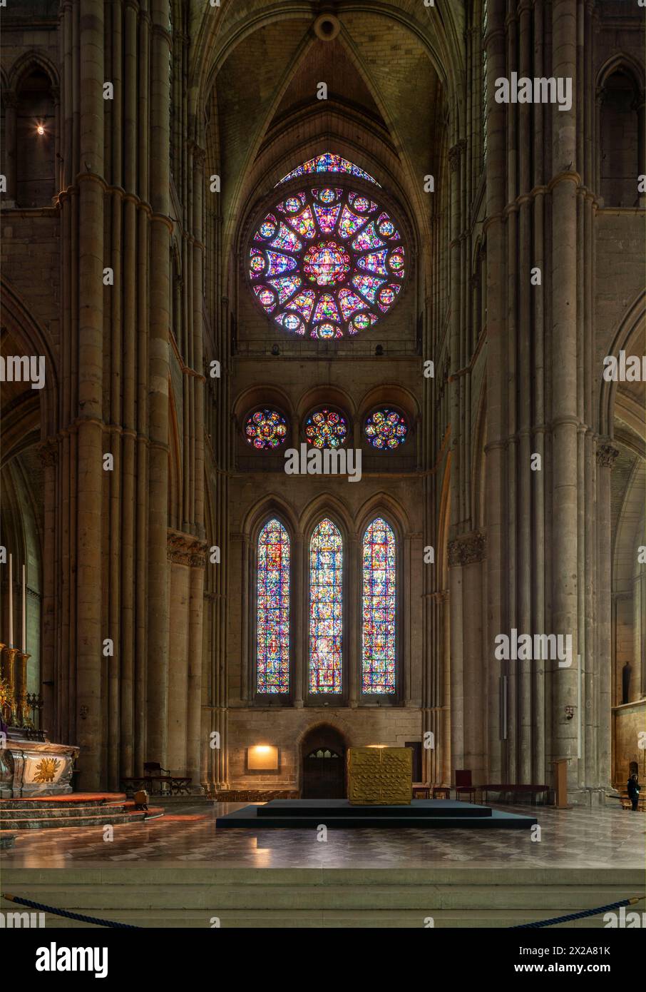 Rose window reims cathedral france hi-res stock photography and images ...