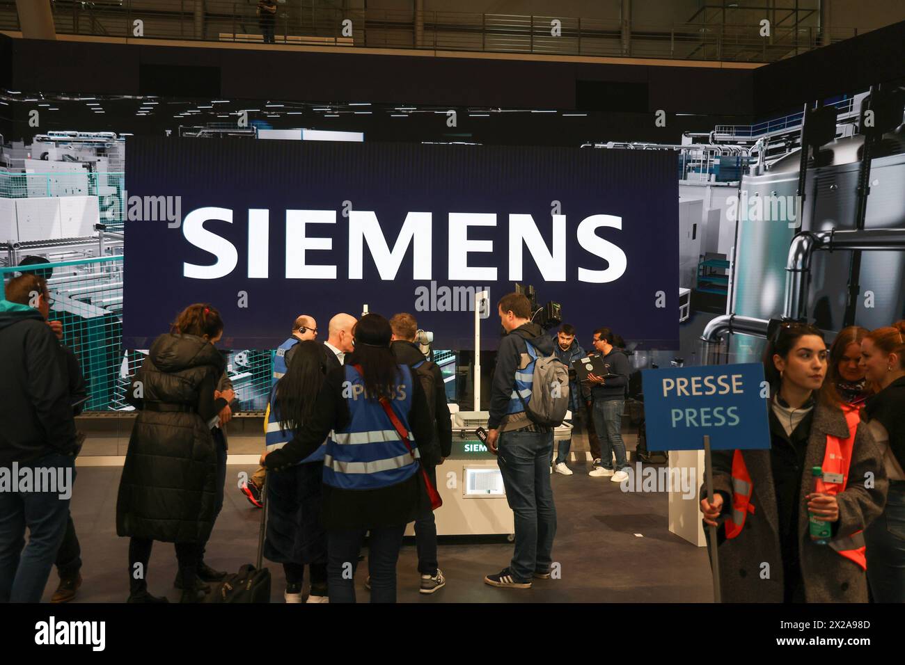 Hannover Messe Industrie 2024 DEU, Deutschland, Niedersachsen, Hannover, 21.04.2024: Presse ...