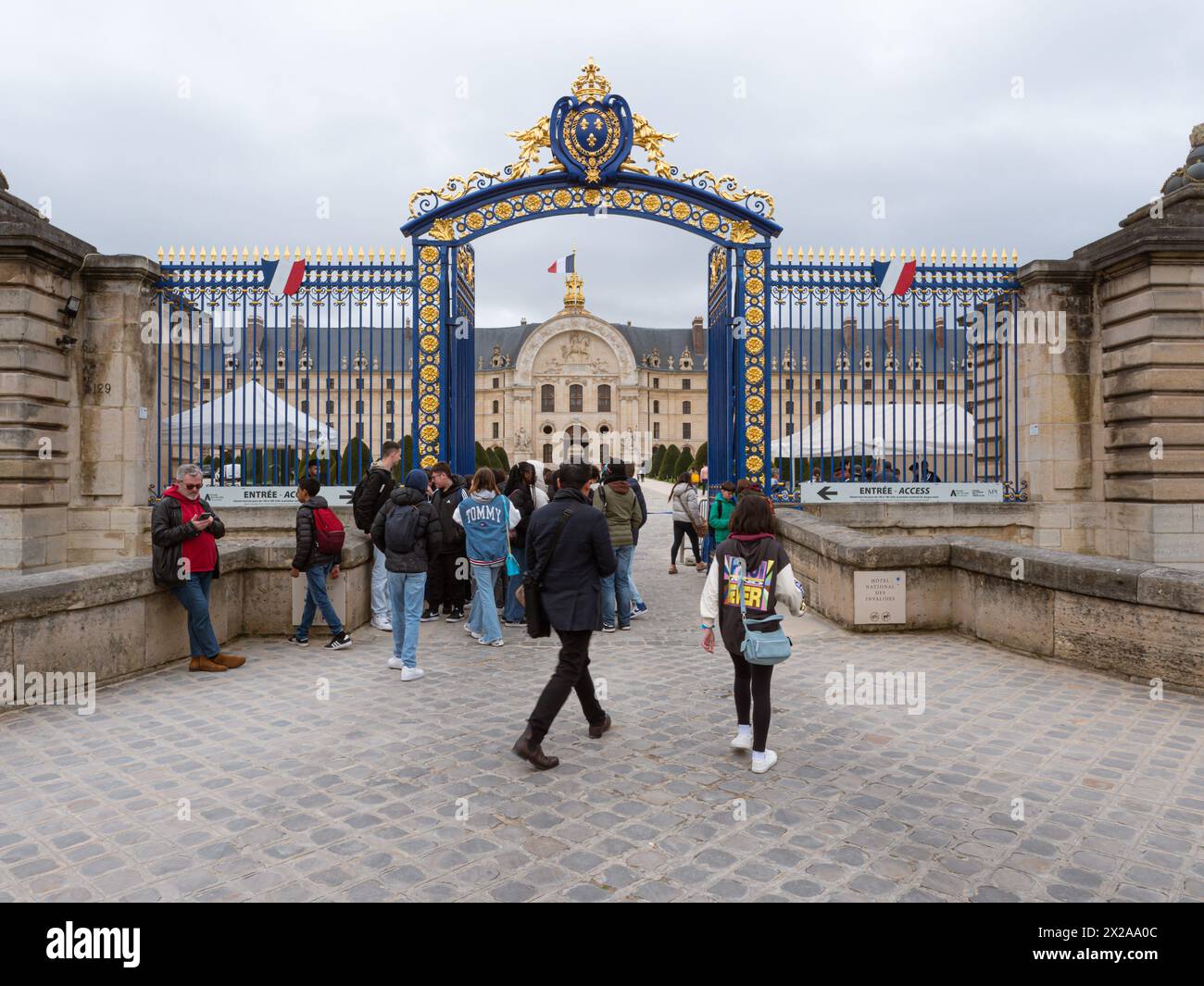 Napoleon army bridges hi-res stock photography and images - Alamy