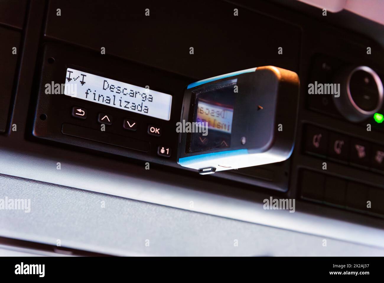 Downloading the tachograph information to a specific terminal to save ...