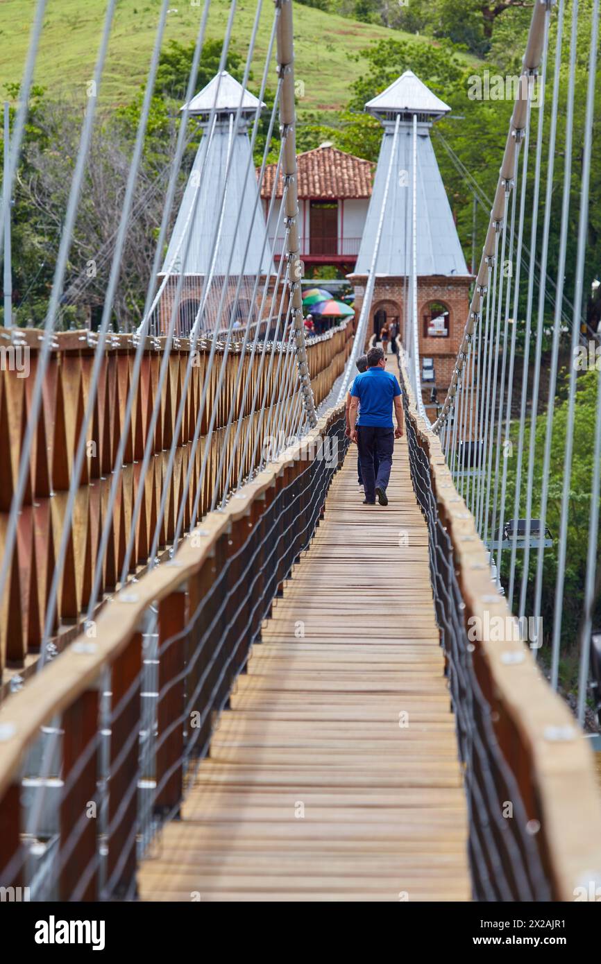 Puente de américa crossing hi-res stock photography and images - Alamy