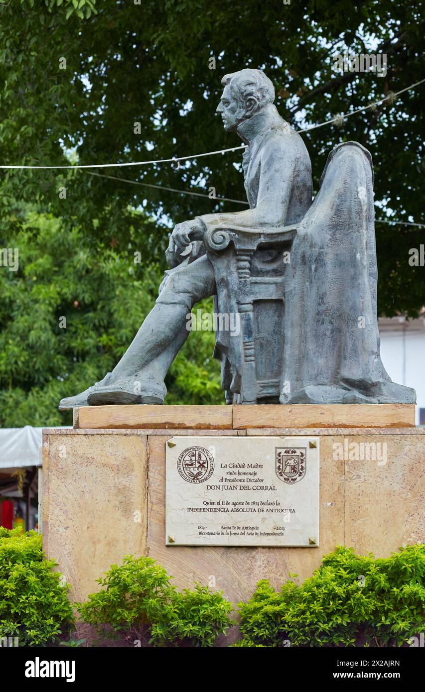 Don Juan del Corral sculpture, Plaza Bolivar, Santa Fe de Antioquia ...