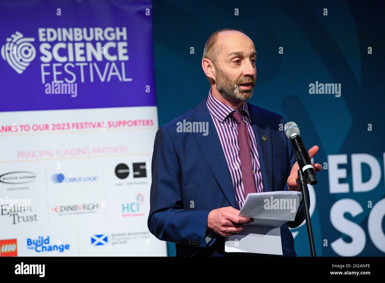 Simon gage hi-res stock photography and images - Alamy