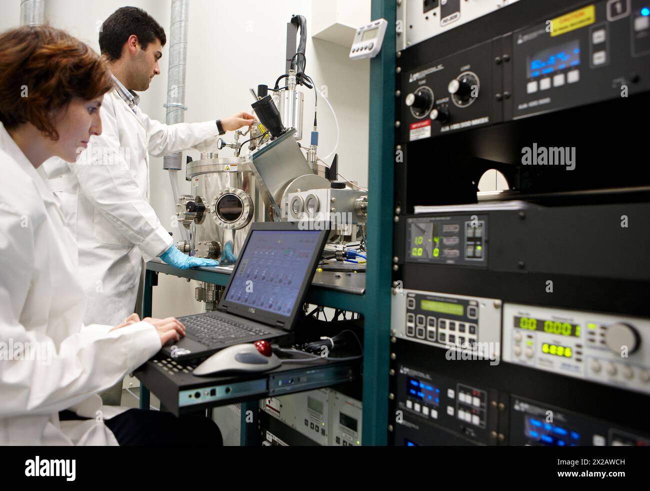 Sputtering equipment, deposition laboratory, sputtering system, UHV, 7 ...