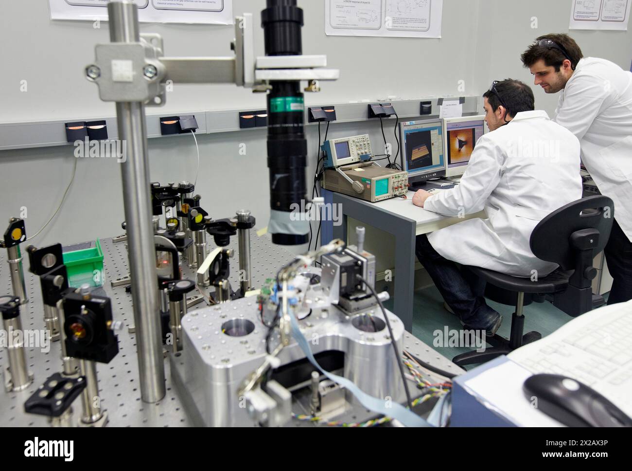 Study of tension fields by using AFM, Nano-optics laboratory, AFM ...