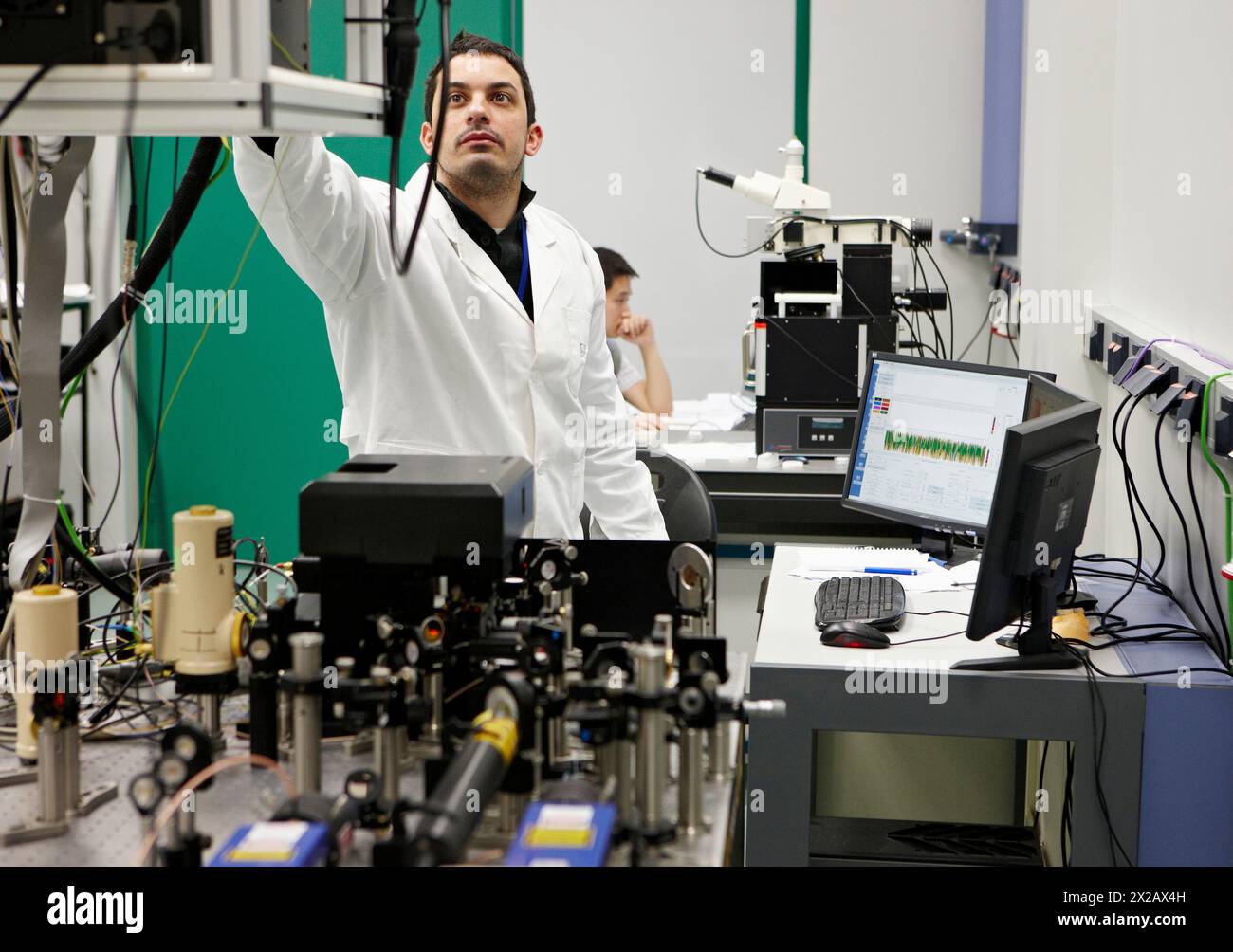 Nanooptics laboratory, AFM-Raman setup, SNOM, CIC nanoGUNE, Nanoscience ...