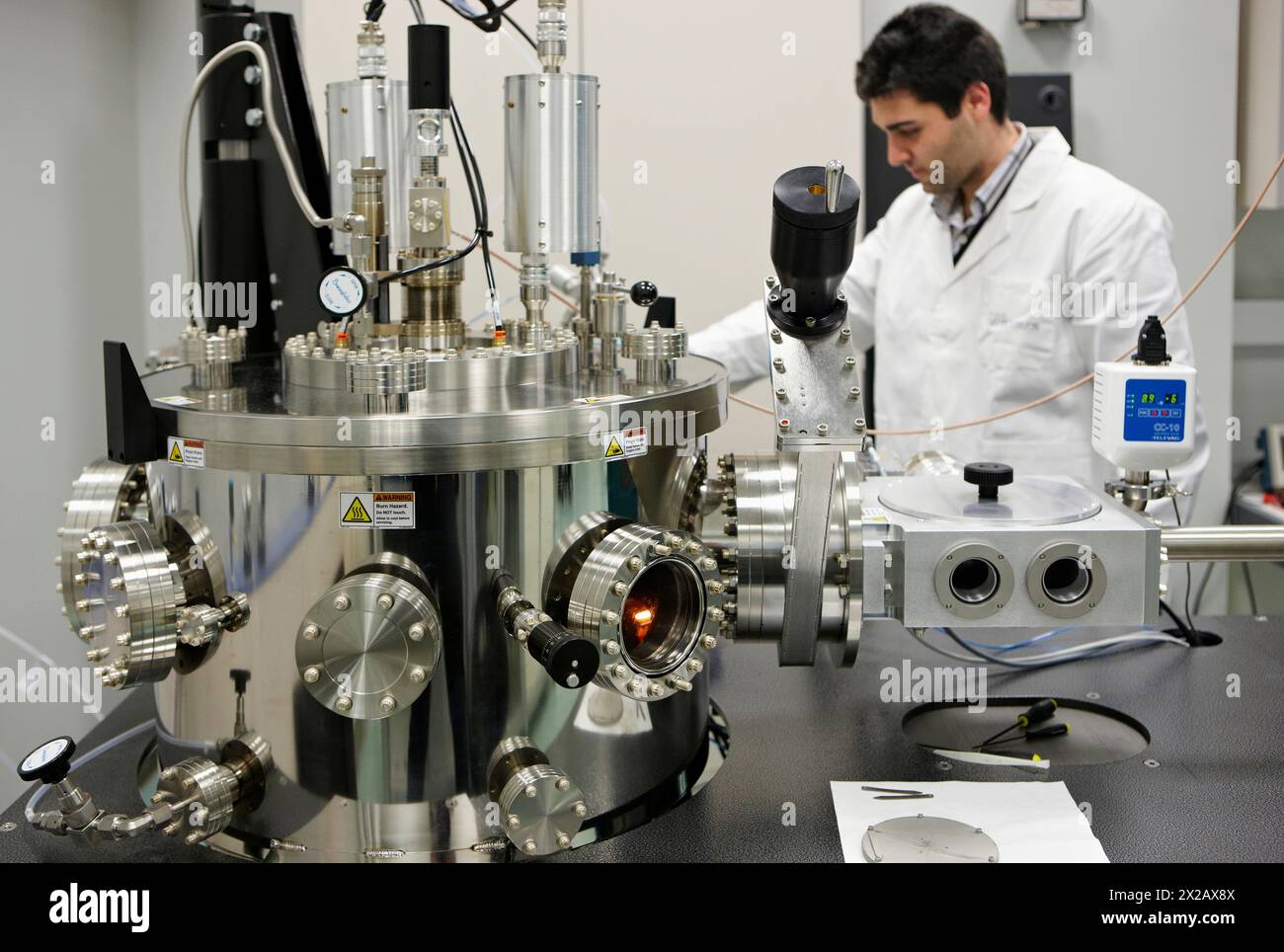 Sputtering equipment, deposition laboratory, sputtering system, UHV, 7 ...