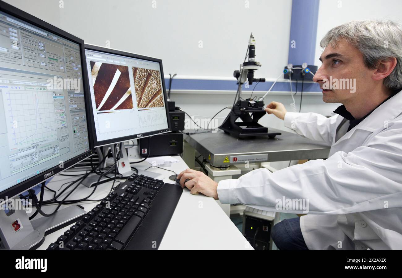 Atomic force microscope hi-res stock photography and images - Alamy