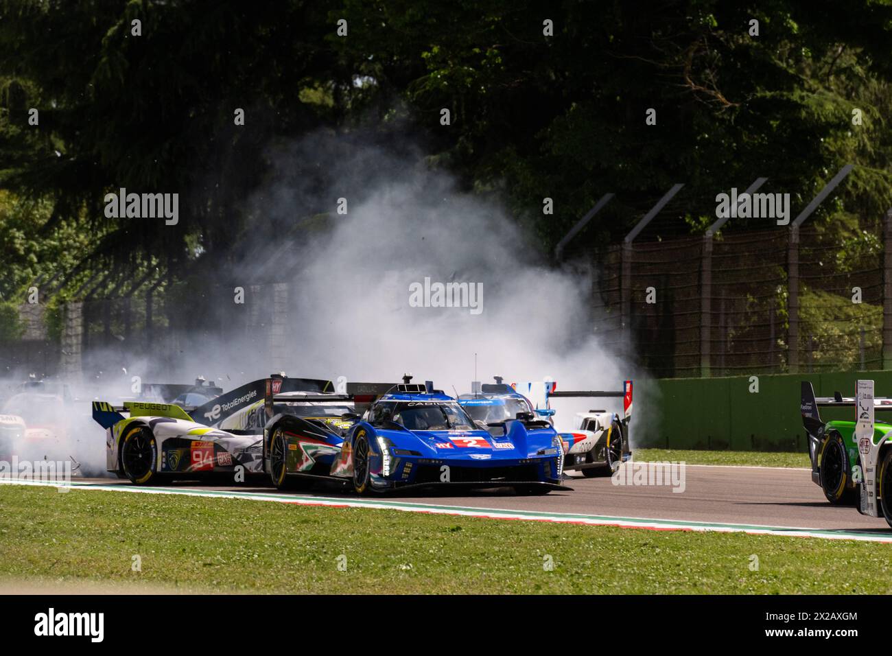 start of the race, depart accident, start during the 2024 6 Hours of ...