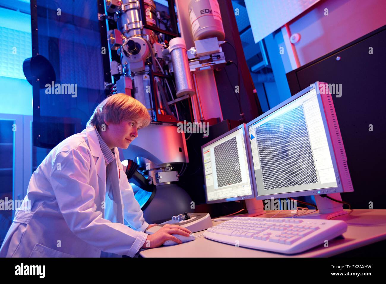 Atomic resolution imaging using TEM, High-Resolution Transmission ... Atomic resolution imaging using TEM, High-Resolution Transmission ...