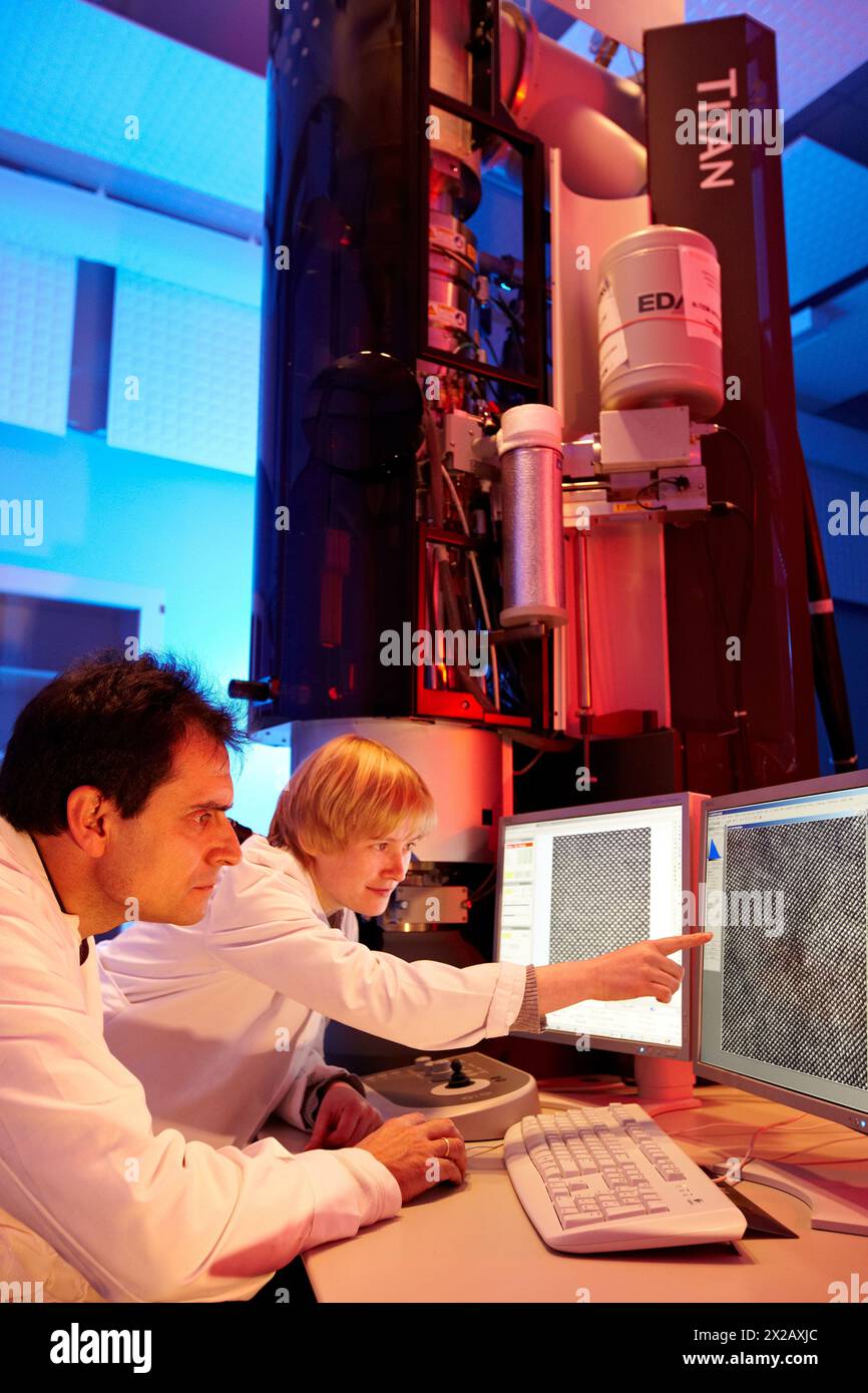 Atomic resolution imaging using TEM, High-Resolution Transmission ... Atomic resolution imaging using TEM, High-Resolution Transmission ...