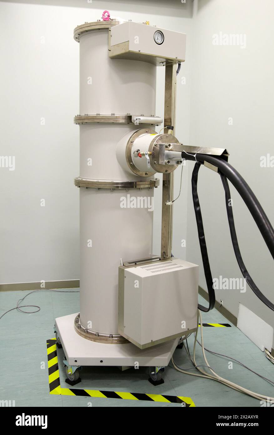 Scanning electron microscope image hi-res stock photography and images ...