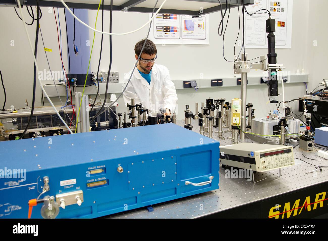 NANOOPTICS GROUP Focused on near-field optics, optoelectronics ...