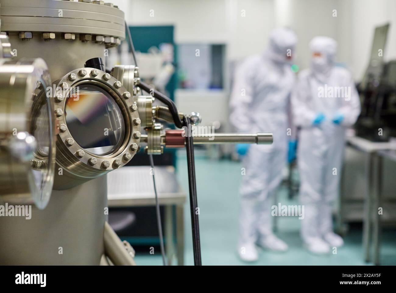 Createc UHV deposition system. Cleanroom. Nanotechnology. Laboratory ...