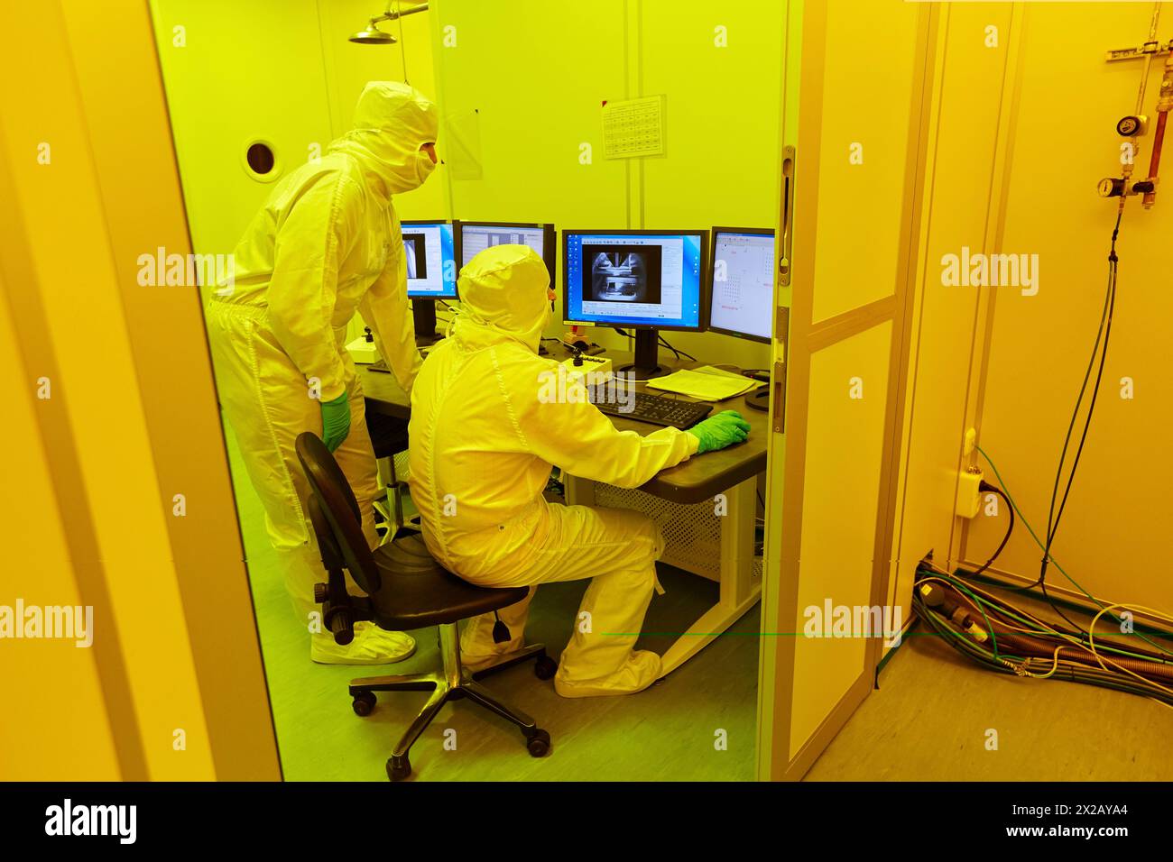 Raith eBeam lithography systems. Cleanroom. Nanotechnology. Laboratory ...