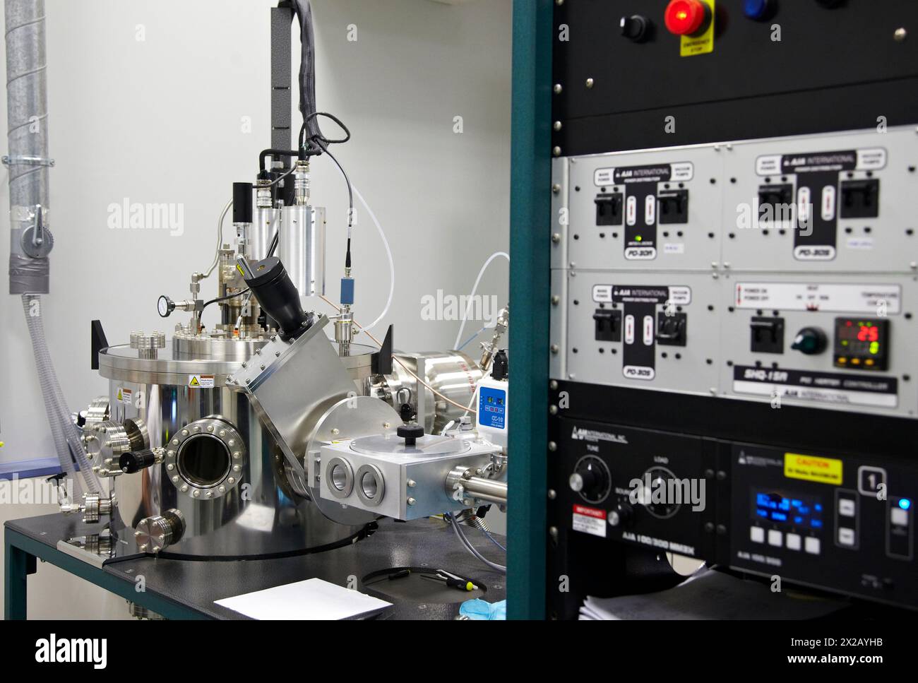 Sputtering equipment, deposition laboratory, sputtering system, UHV, 7 ...