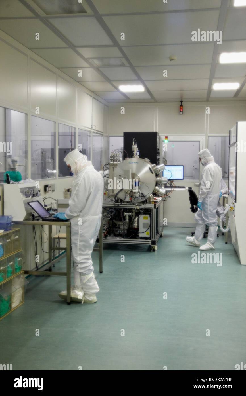 Milling sputter process, Ion miller, Sala blanca, Cic Nanogune, Centro ...