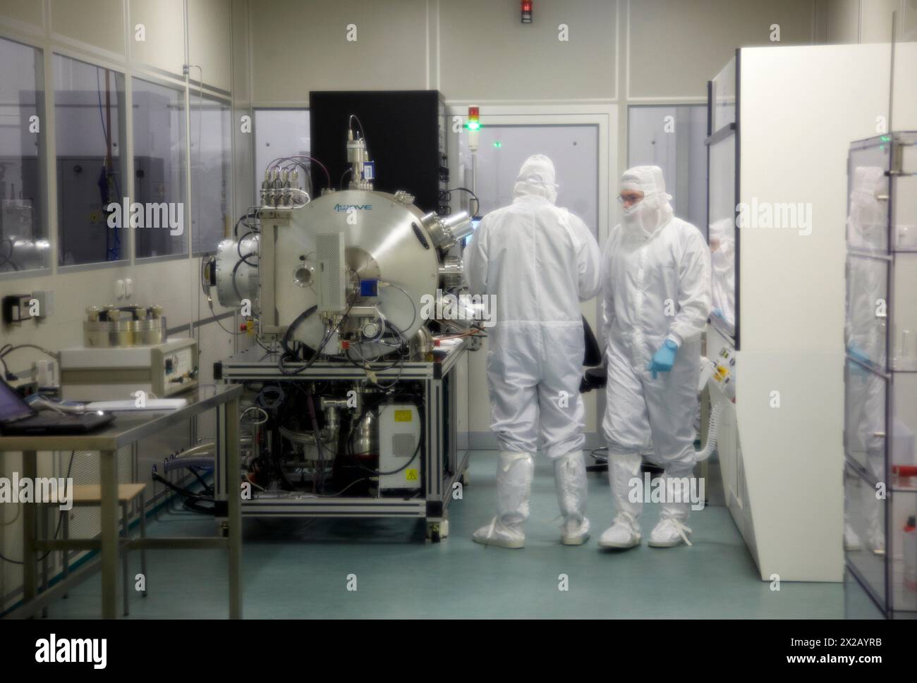 Focused ion beam hi-res stock photography and images - Alamy